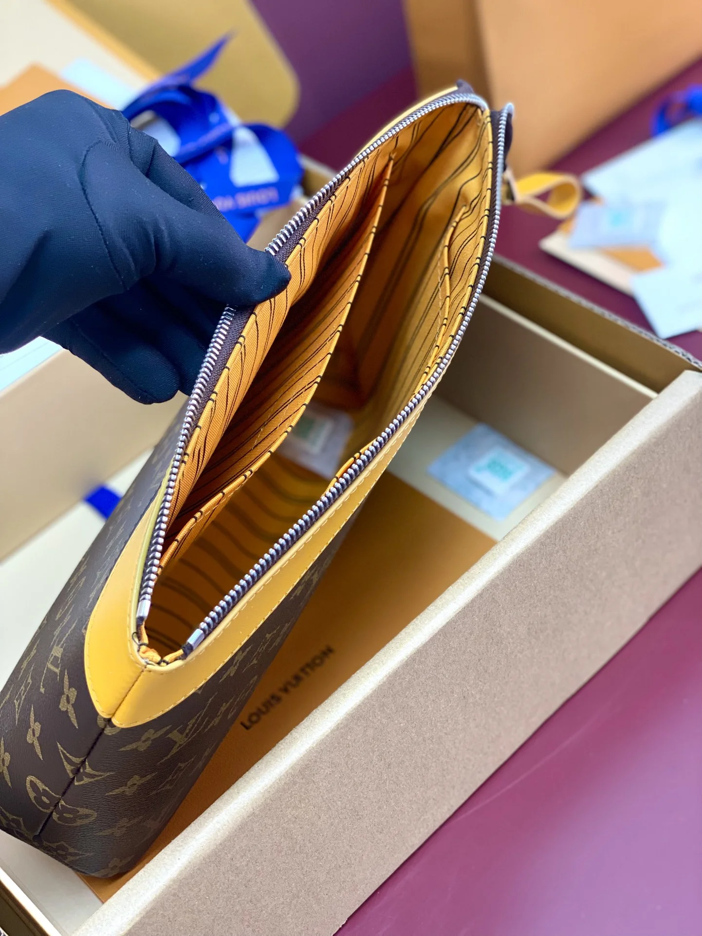Discounted Louis Vuitton Clutch Bags