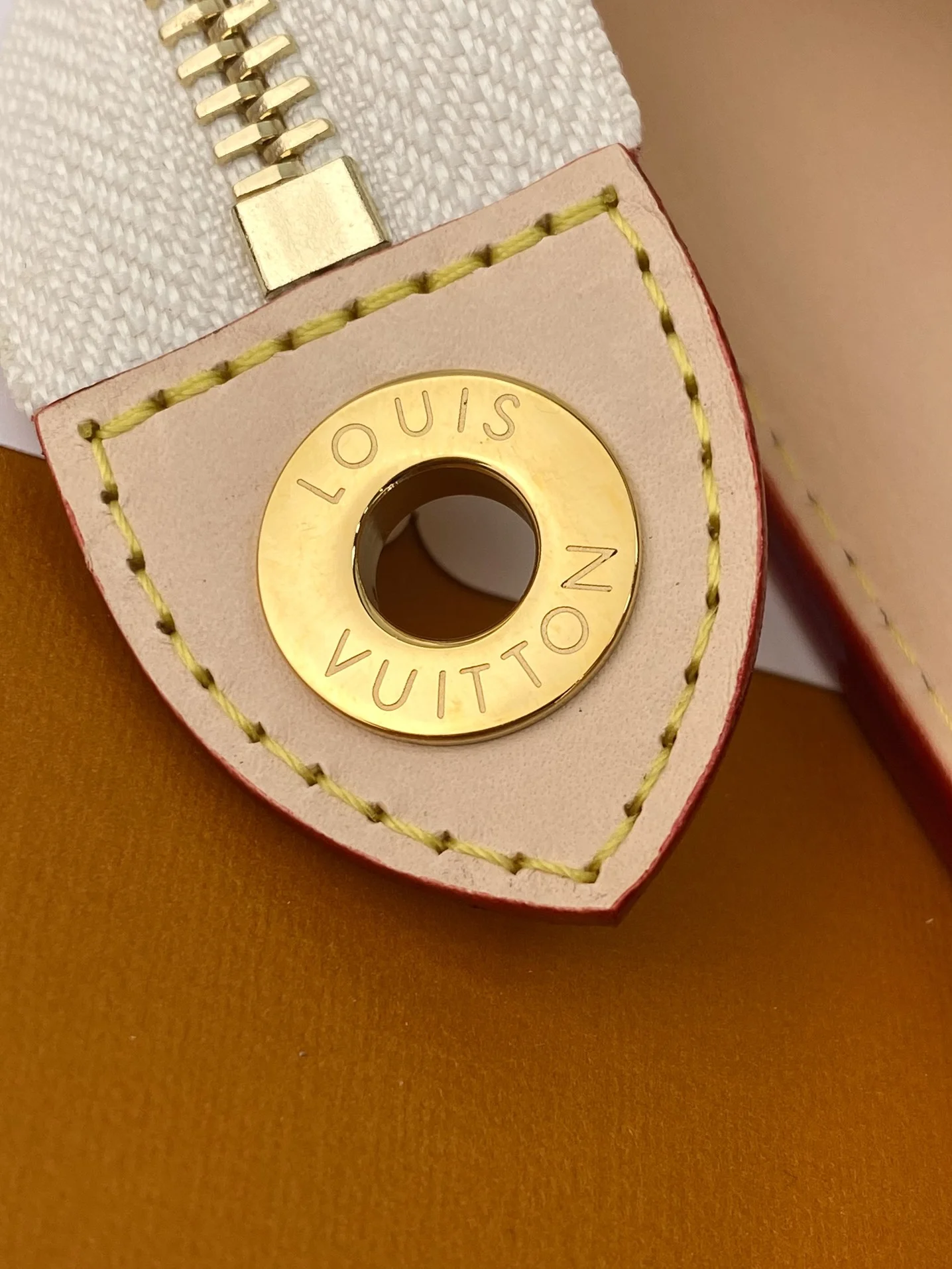 Discounted Louis Vuitton Clutch Bags