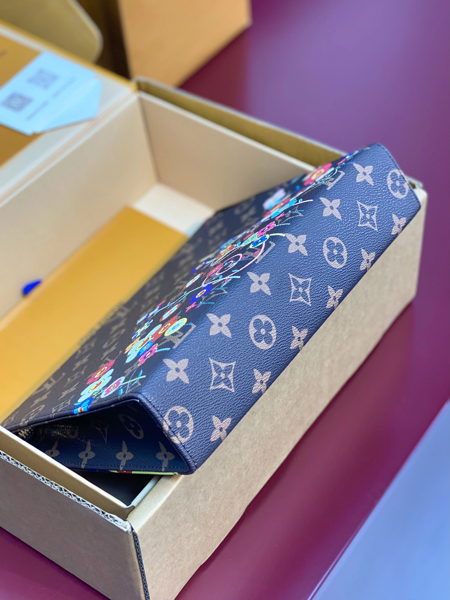 Low-cost Louis Vuitton Clutch Bags