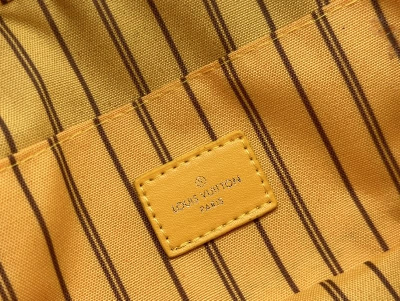 Low-cost Louis Vuitton Cosmetic Bags