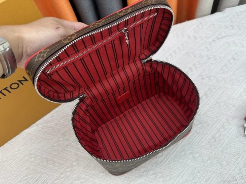 Accurate model Louis Vuitton Cosmetic Bags