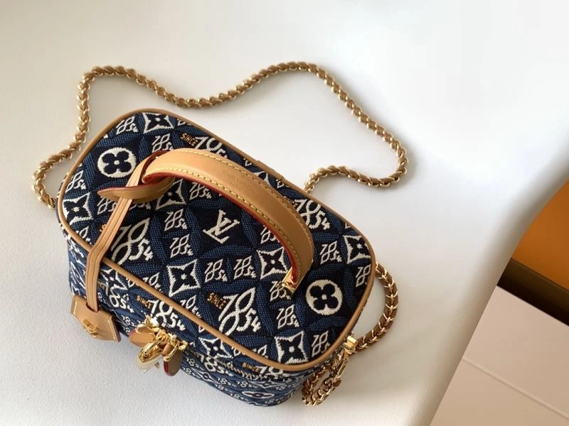 Economical Louis Vuitton Cosmetic Bags