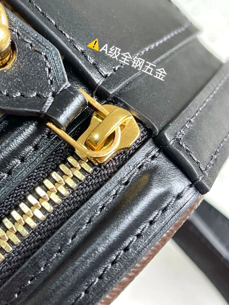 Economical Louis Vuitton Cosmetic Bags