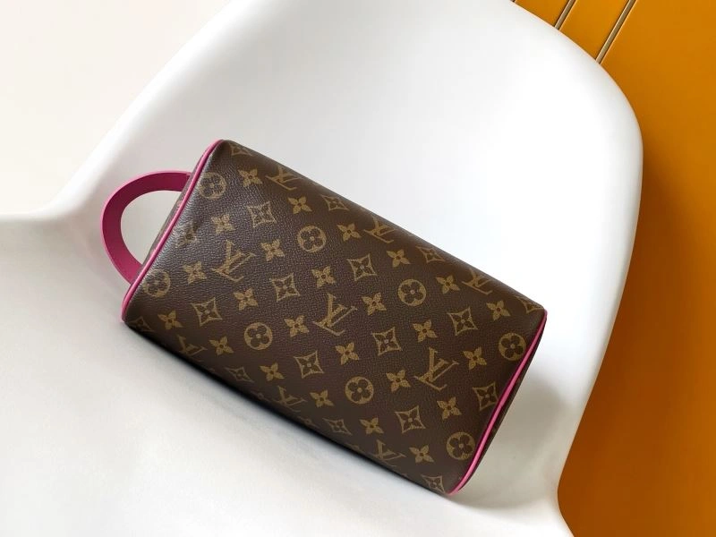 High fidelity Louis Vuitton Cosmetic Bags