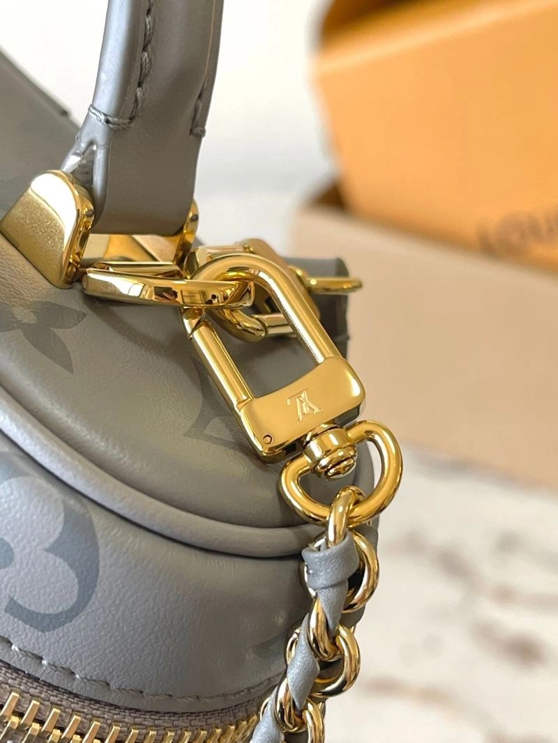 Low-cost Louis Vuitton Cosmetic Bags