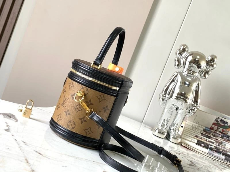 High fidelity Louis Vuitton Cosmetic Bags