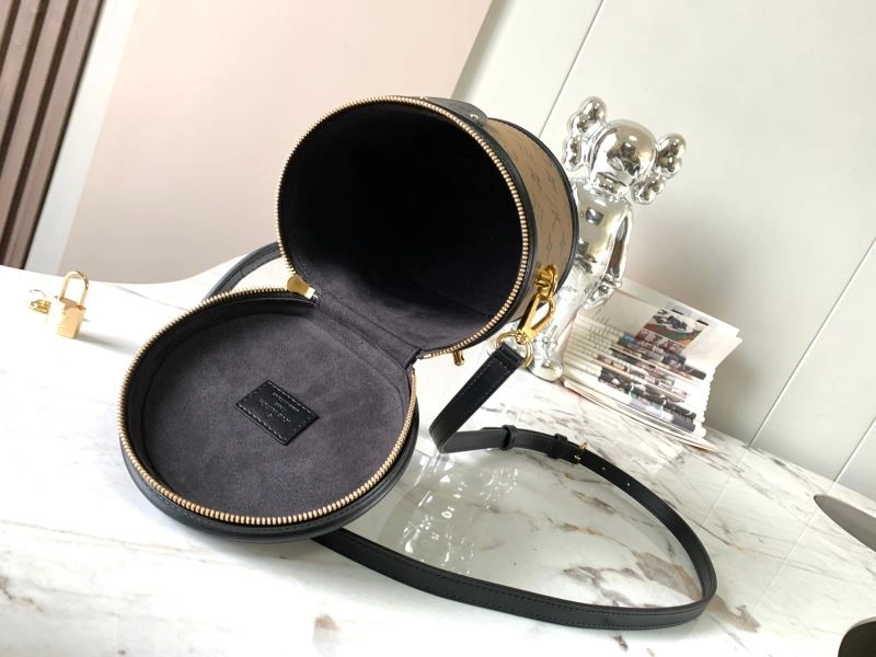 High fidelity Louis Vuitton Cosmetic Bags