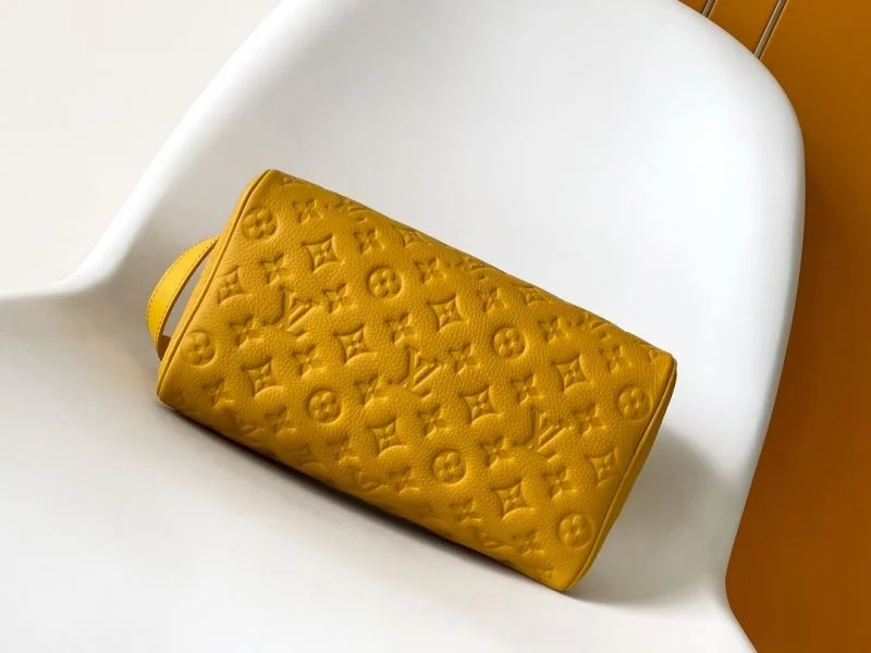 Top mirror Louis Vuitton Cosmetic Bags