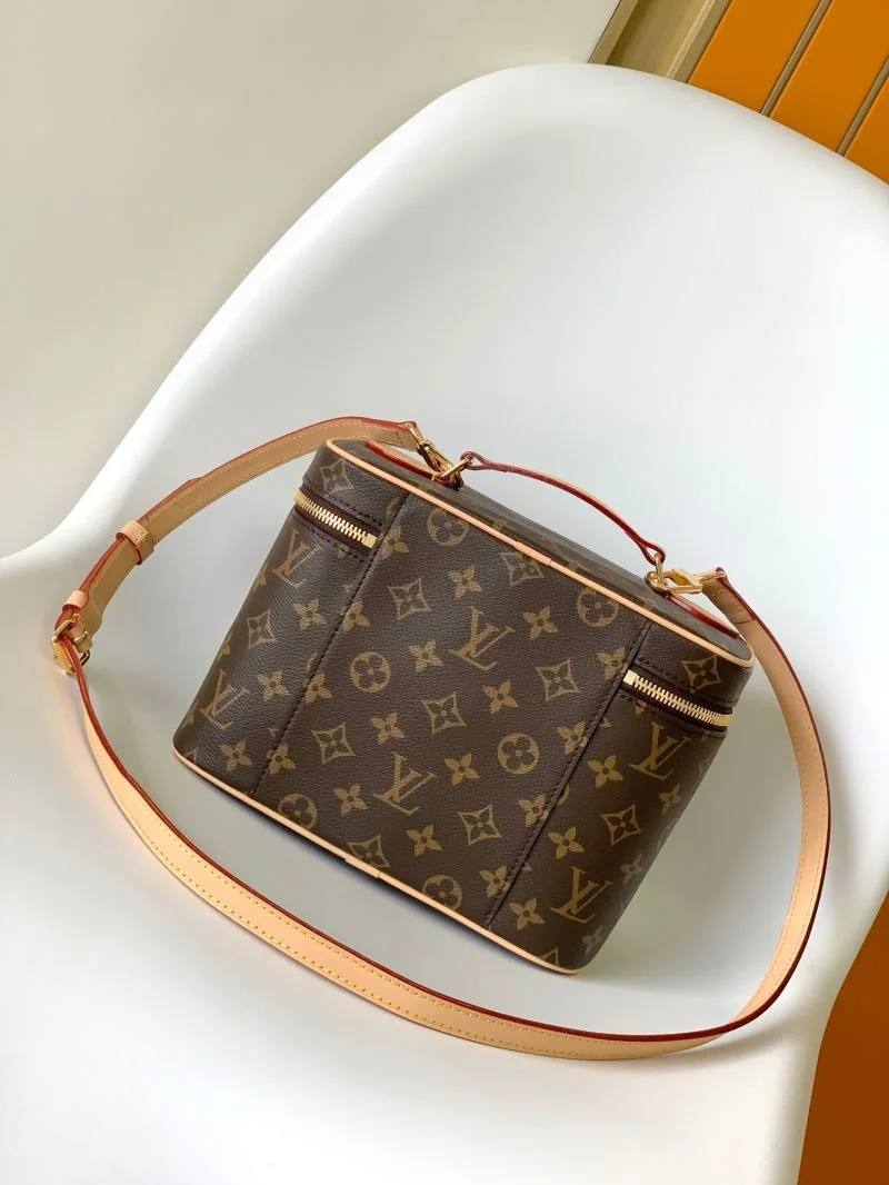 Accurate model Louis Vuitton Cosmetic Bags