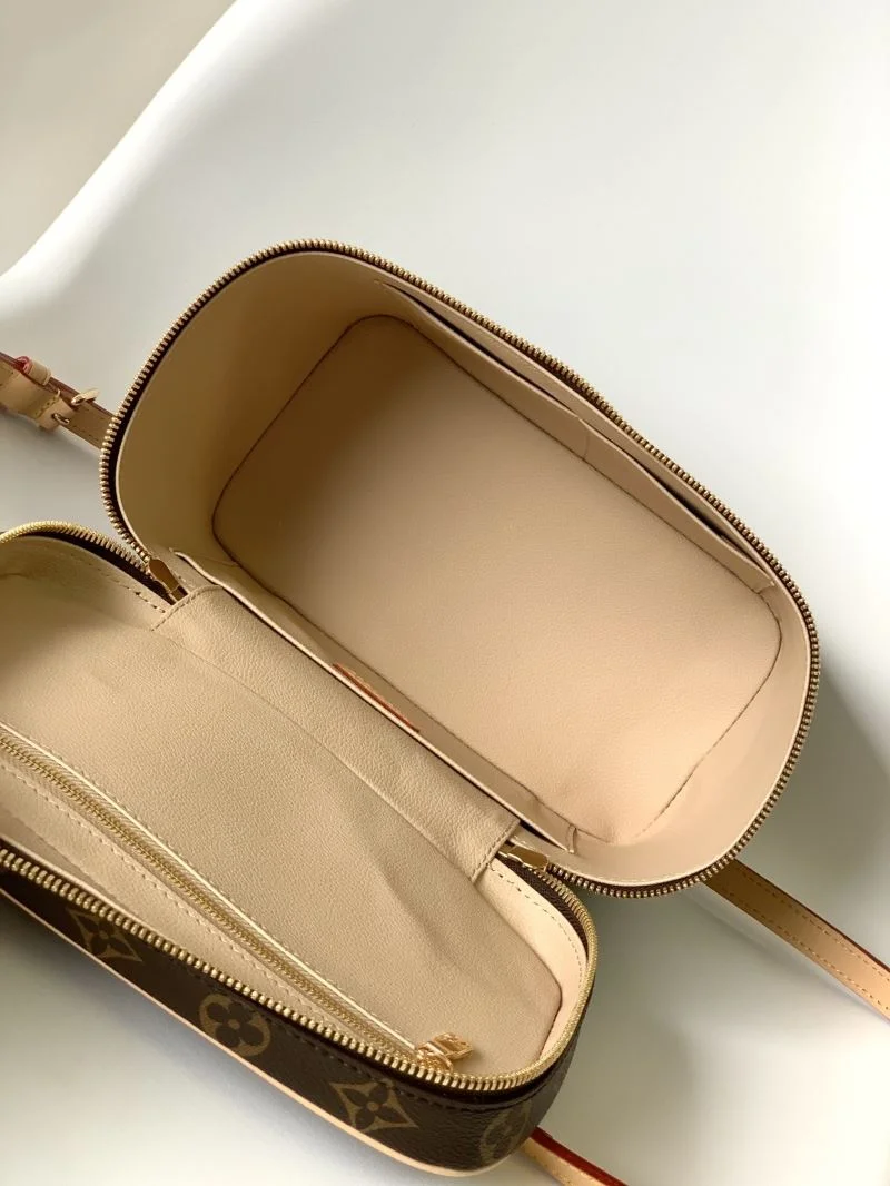 Accurate model Louis Vuitton Cosmetic Bags