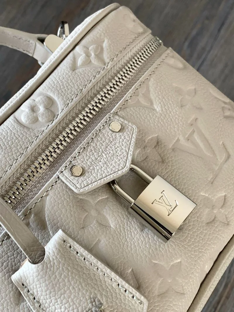 High fidelity Louis Vuitton Cosmetic Bags