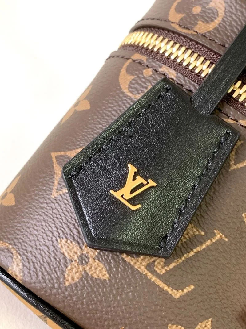 Top match Louis Vuitton Cosmetic Bags
