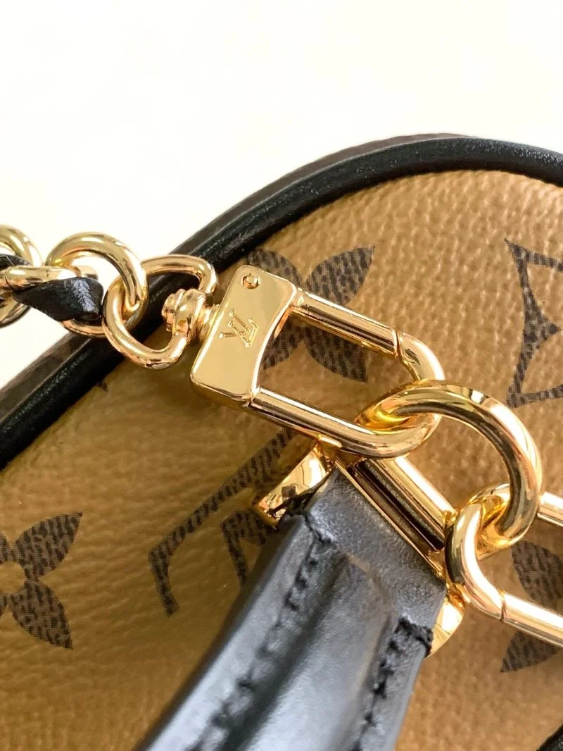 Top match Louis Vuitton Cosmetic Bags