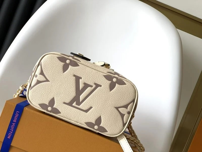 Top match Louis Vuitton Cosmetic Bags
