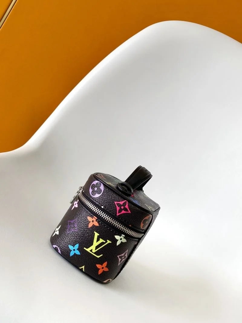 Low-cost Louis Vuitton Cosmetic Bags