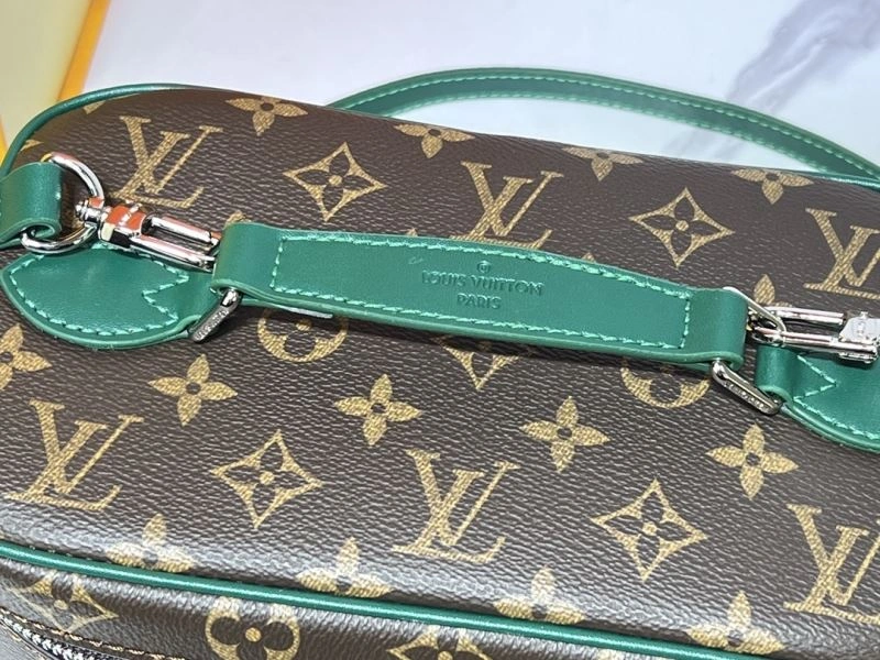 Top match Louis Vuitton Cosmetic Bags