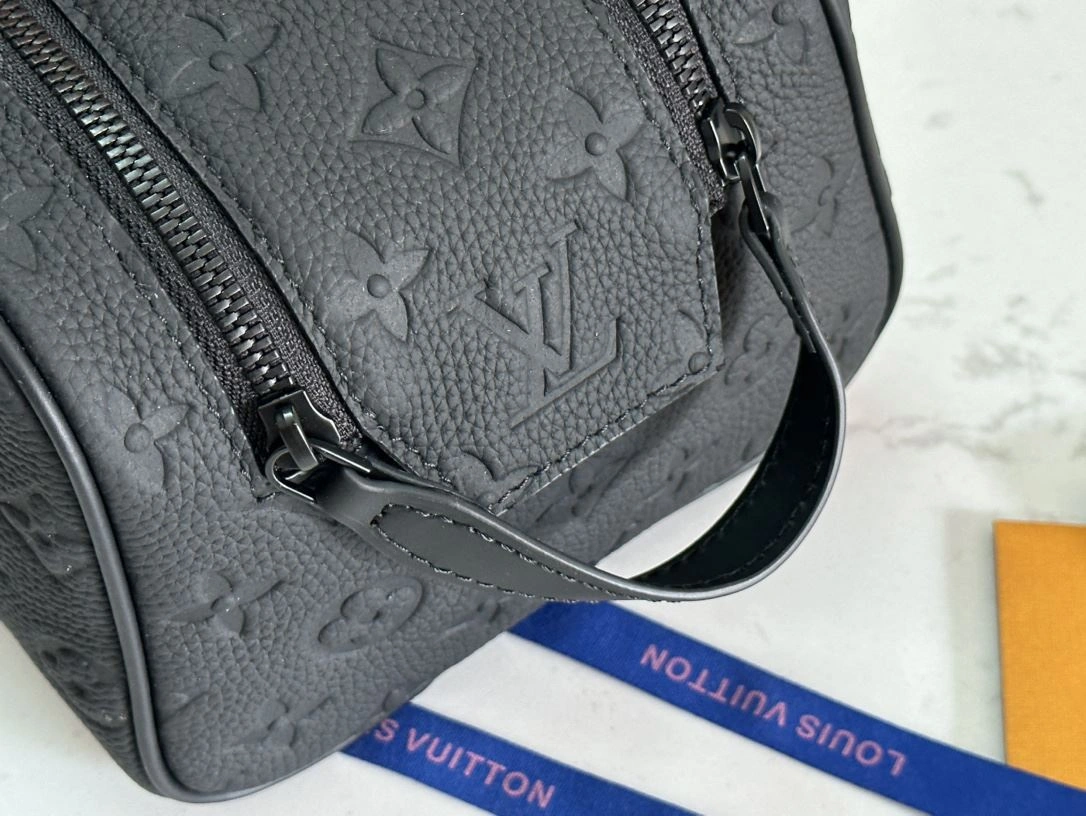 Low-cost Louis Vuitton Cosmetic Bags