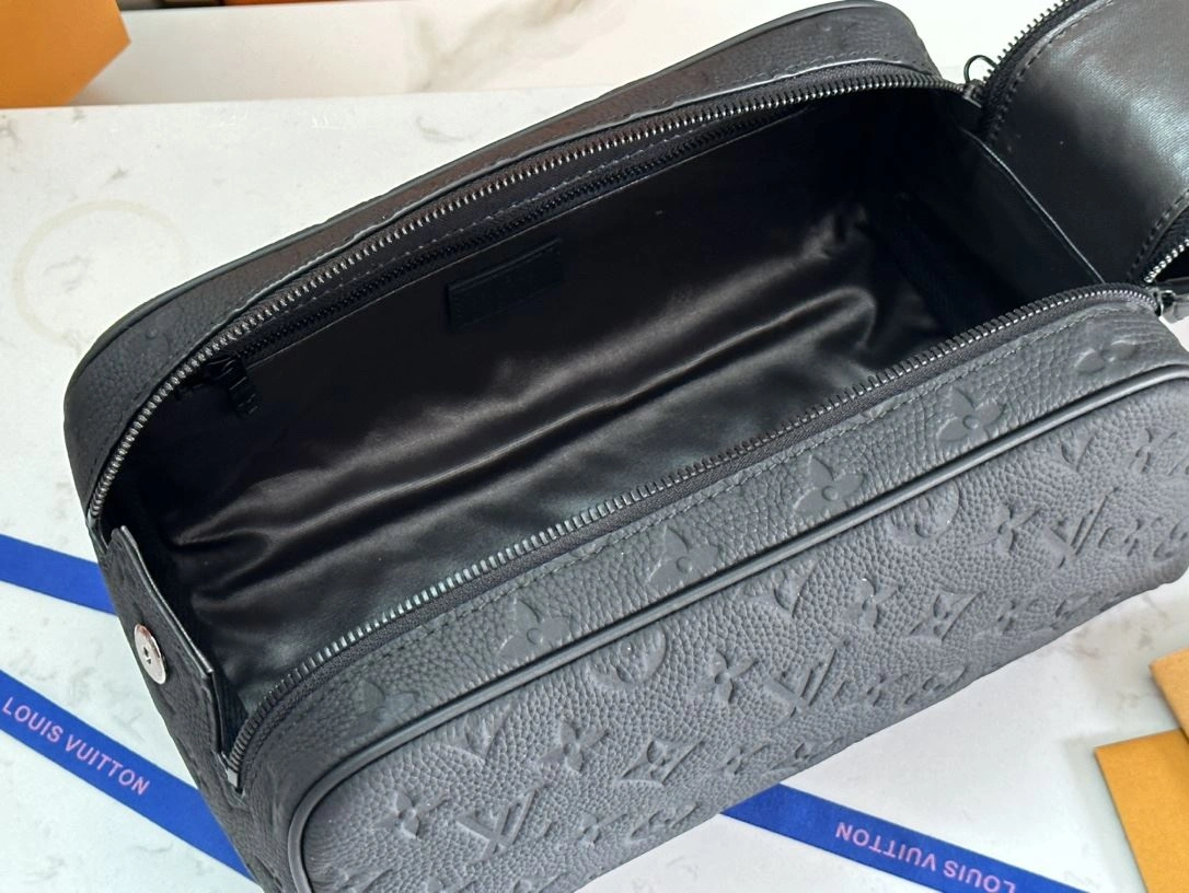 Low-cost Louis Vuitton Cosmetic Bags