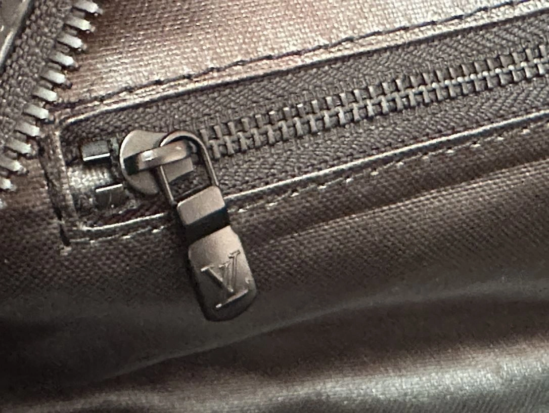 Low-cost Louis Vuitton Cosmetic Bags