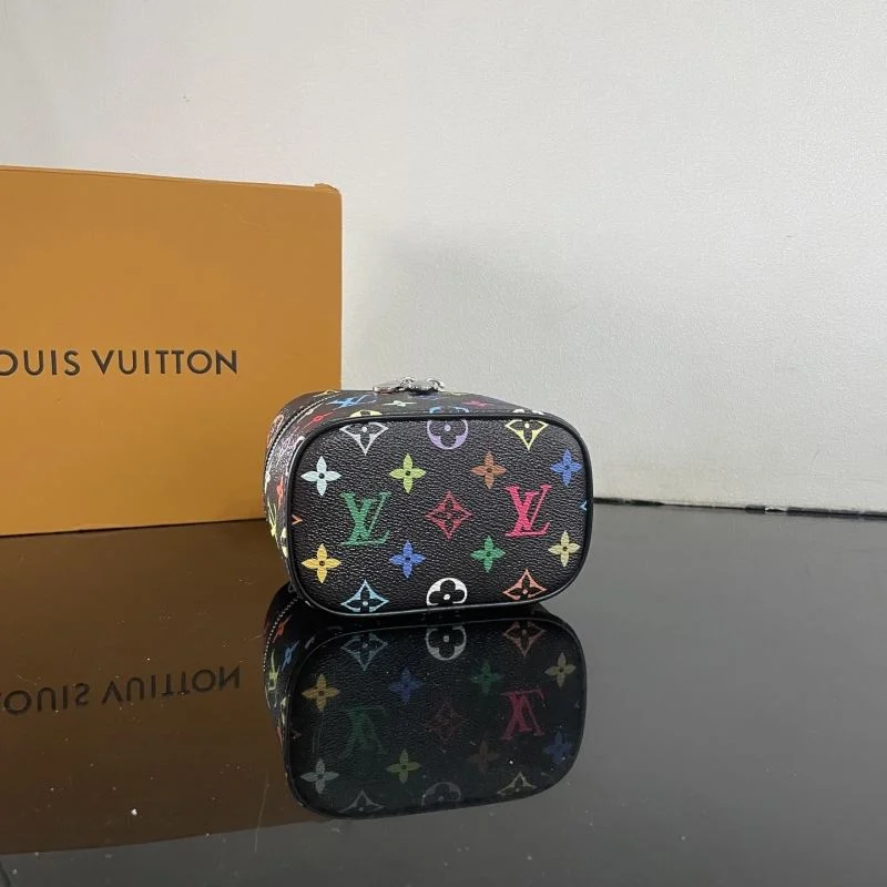 Low-cost Louis Vuitton Cosmetic Bags