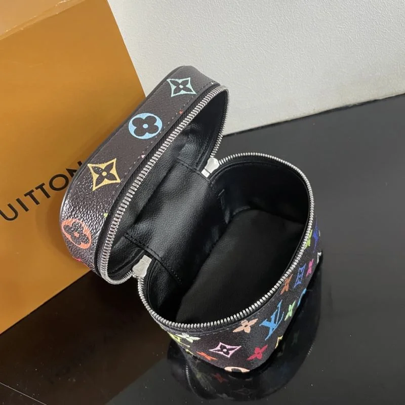 Low-cost Louis Vuitton Cosmetic Bags