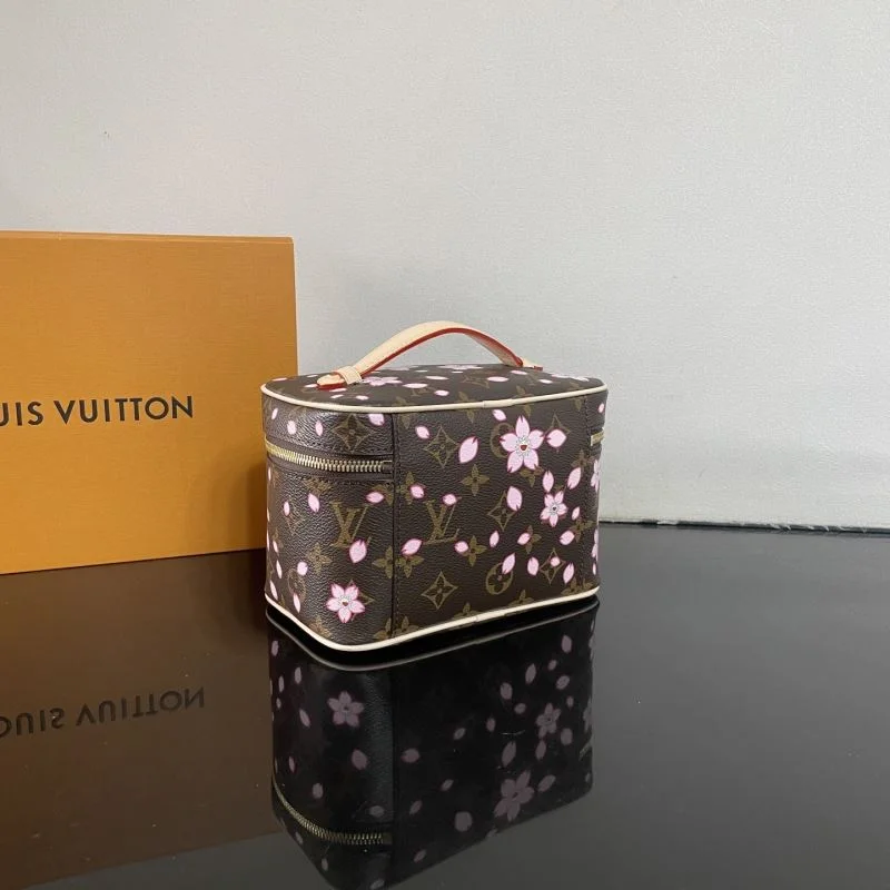 High fidelity Louis Vuitton Cosmetic Bags