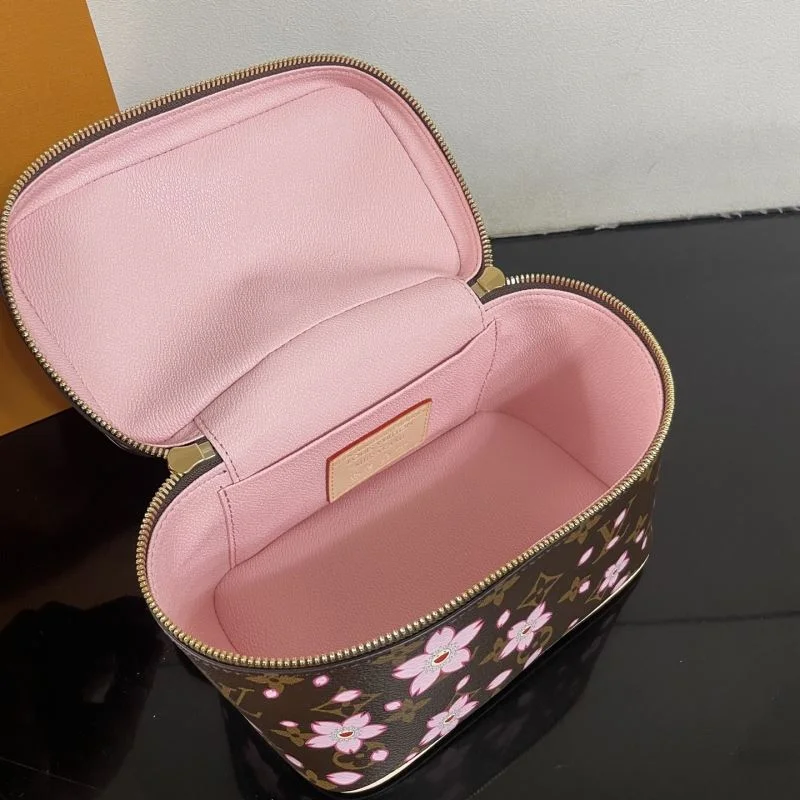 High fidelity Louis Vuitton Cosmetic Bags