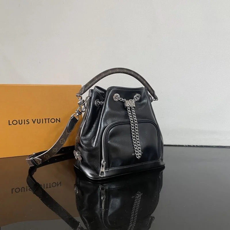 Top mirror Louis Vuitton Cosmetic Bags