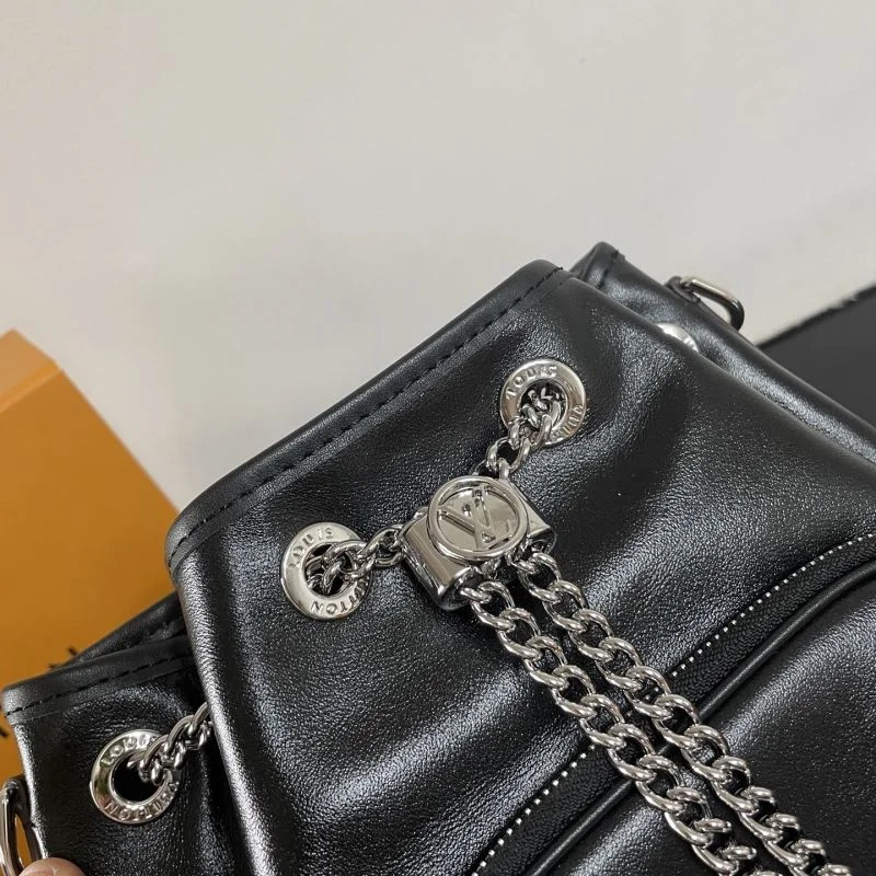 Top mirror Louis Vuitton Cosmetic Bags