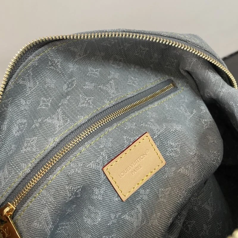Mirror quality Louis Vuitton Cosmetic Bags