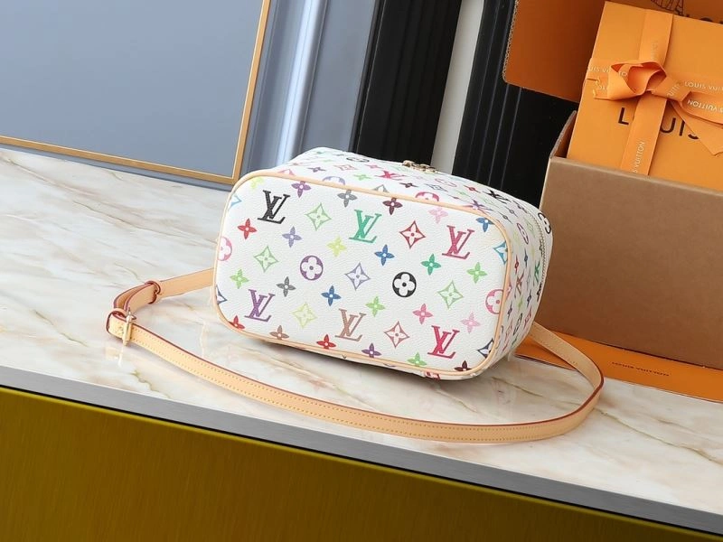 Top match Louis Vuitton Cosmetic Bags