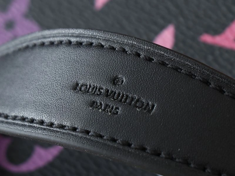 High fidelity Louis Vuitton Cosmetic Bags