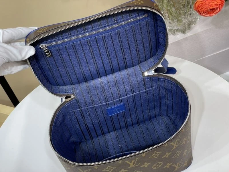 Accurate model Louis Vuitton Cosmetic Bags