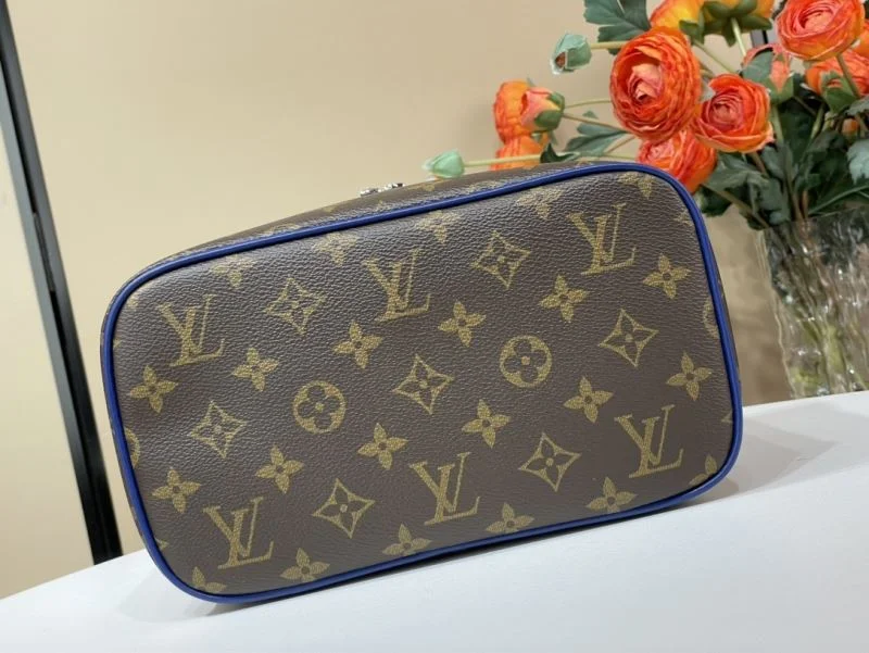 Accurate model Louis Vuitton Cosmetic Bags
