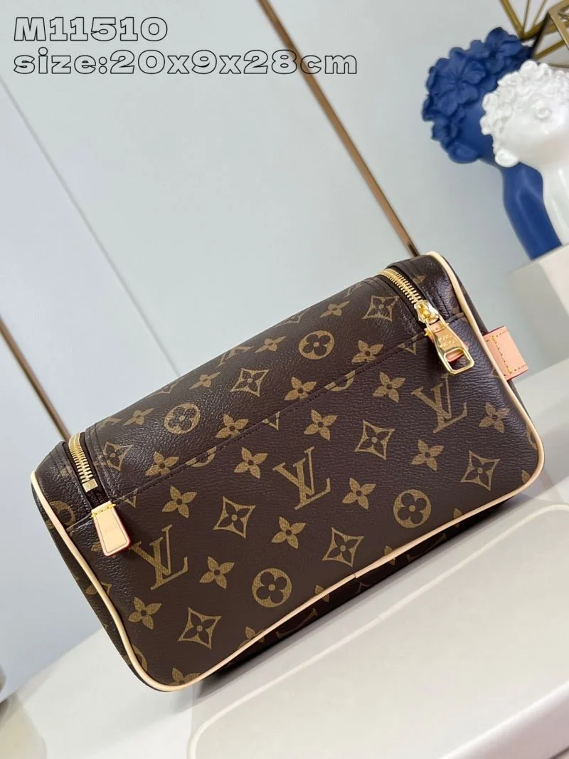 Top match Louis Vuitton Cosmetic Bags