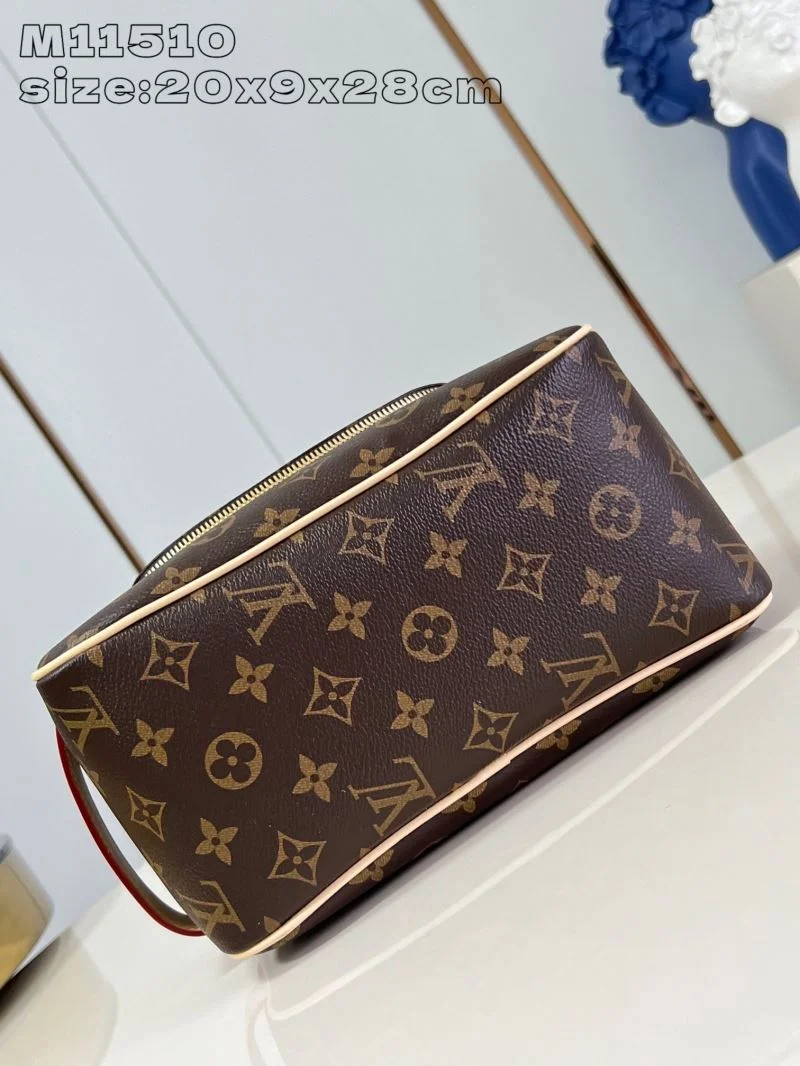 Top match Louis Vuitton Cosmetic Bags