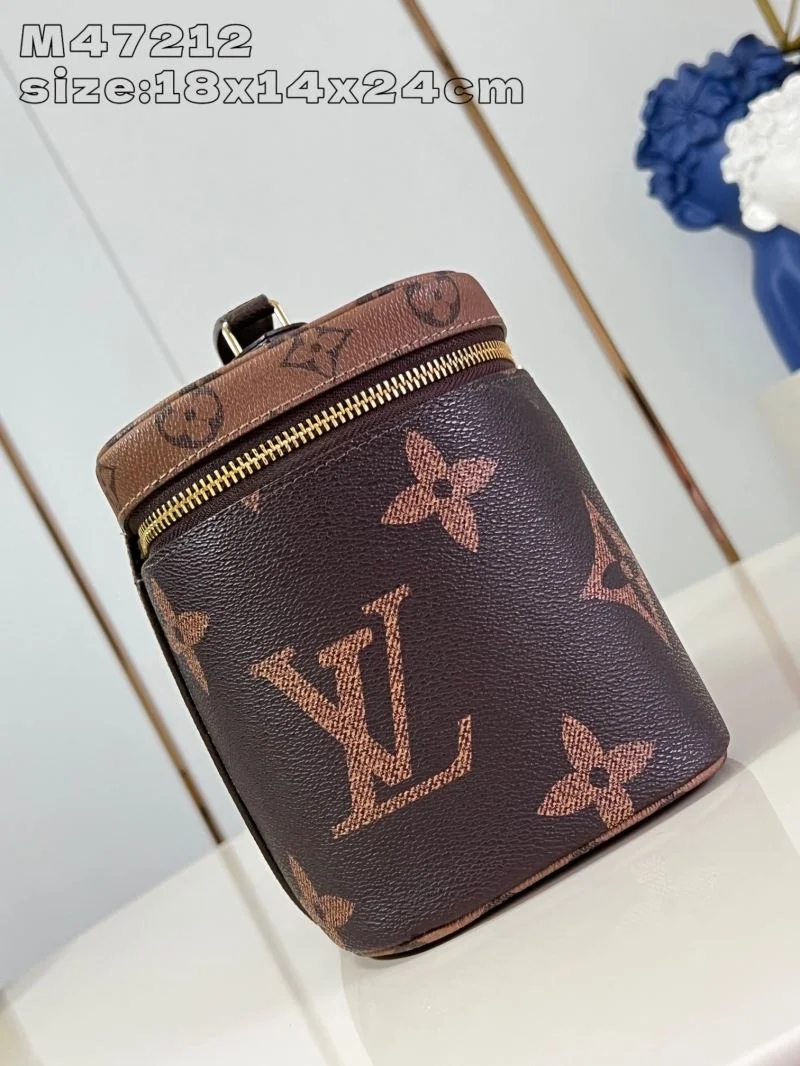 Top mirror Louis Vuitton Cosmetic Bags