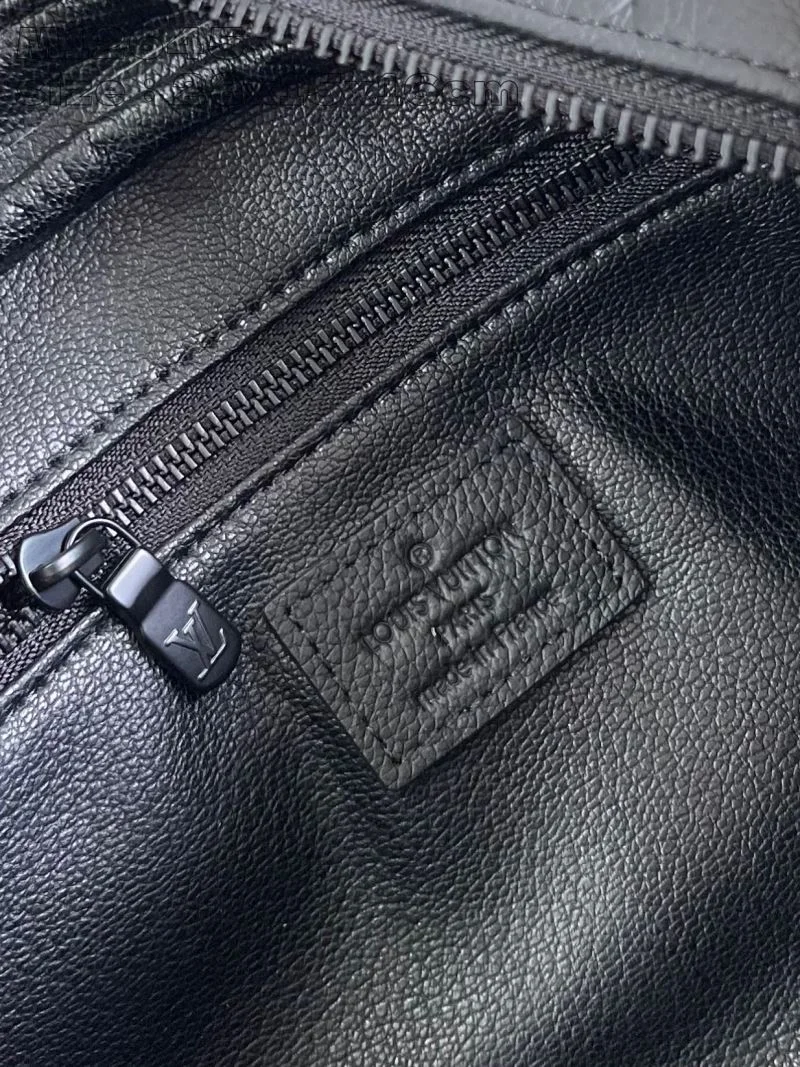 High fidelity Louis Vuitton Cosmetic Bags