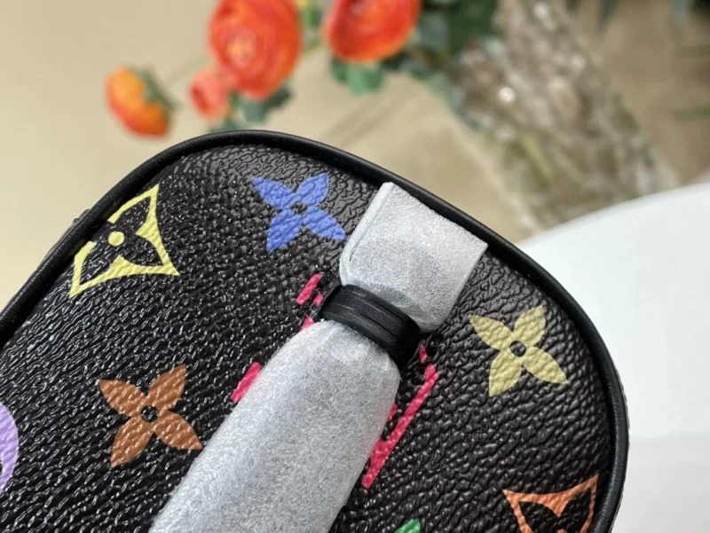 Low-cost Louis Vuitton Cosmetic Bags