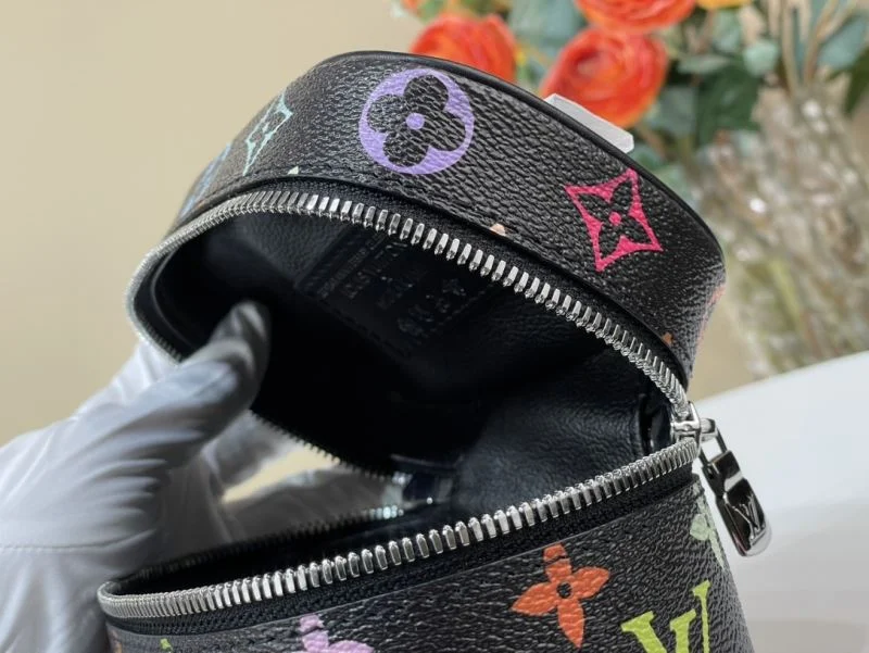Low-cost Louis Vuitton Cosmetic Bags