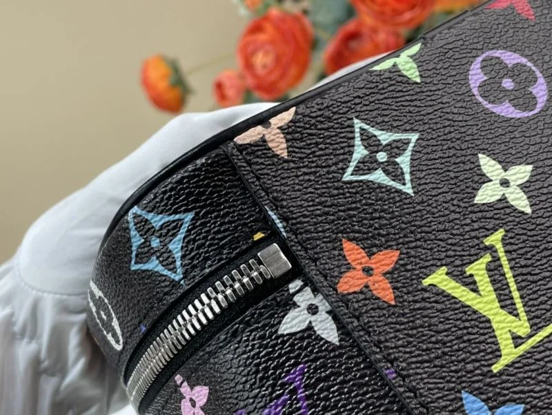 Top match Louis Vuitton Cosmetic Bags