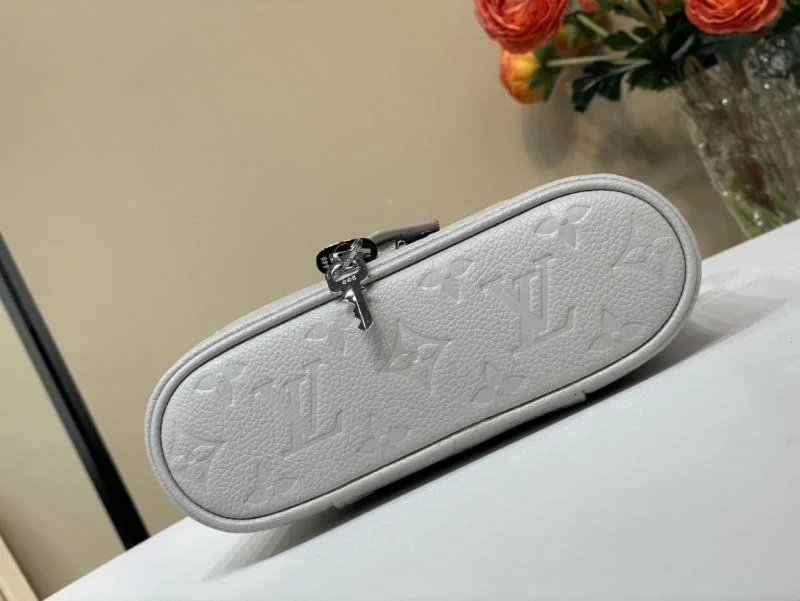 High accuracy Louis Vuitton Cosmetic Bags
