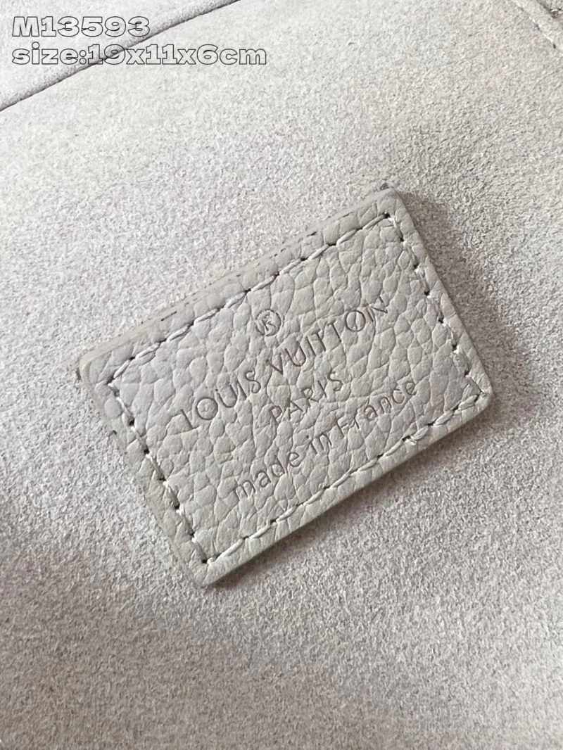 Top match Louis Vuitton Cosmetic Bags