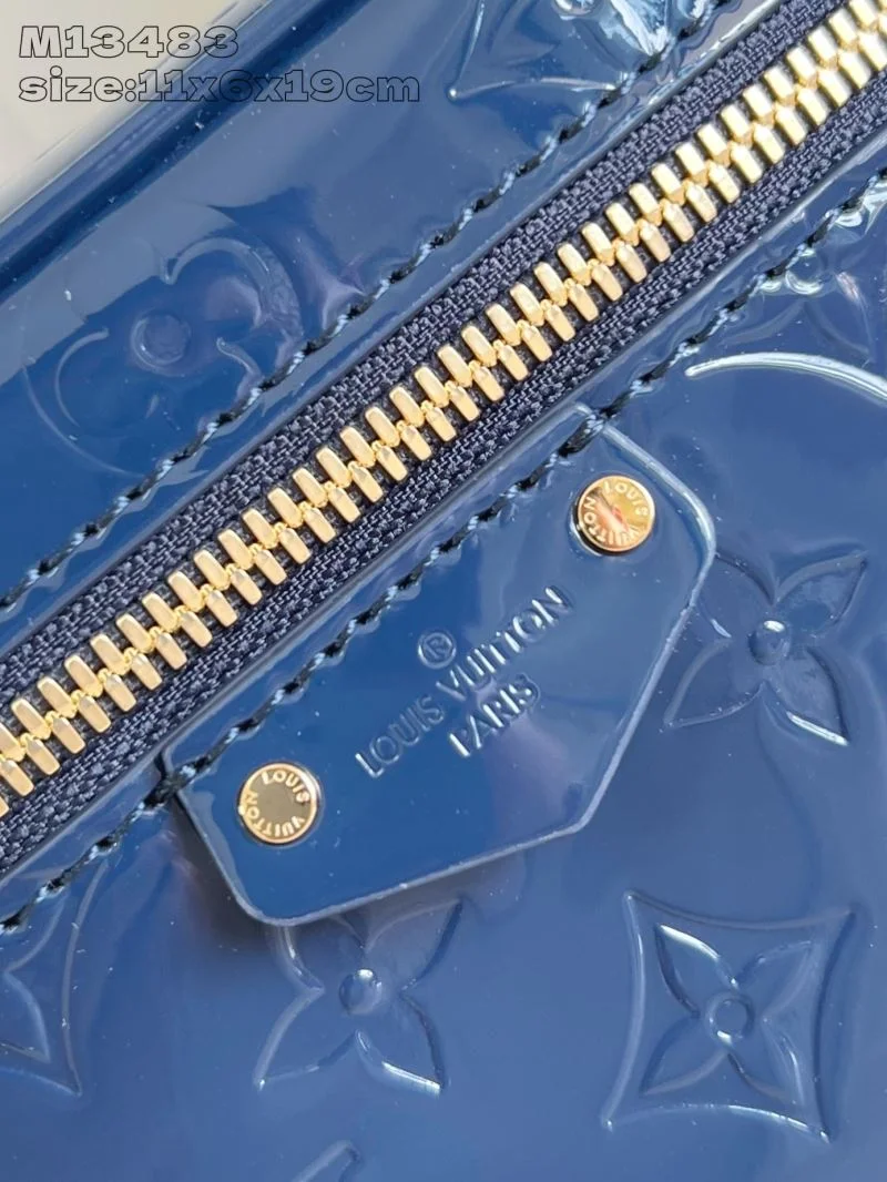 Top mirror Louis Vuitton Cosmetic Bags