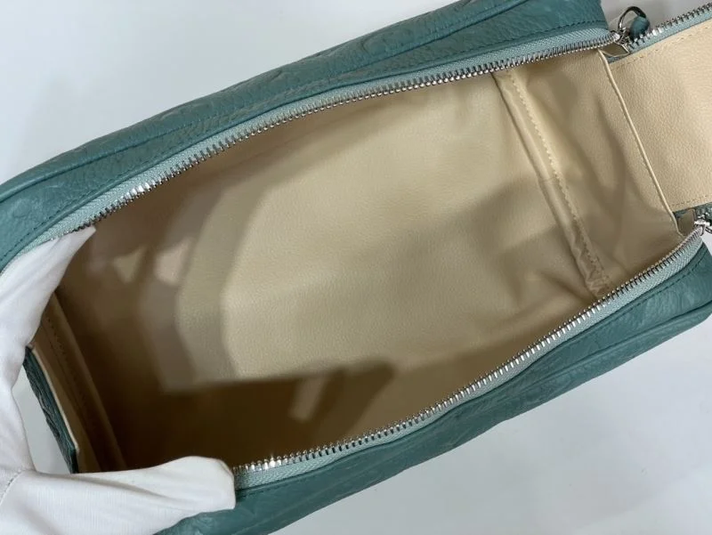 1:1 copy Louis Vuitton Cosmetic Bags