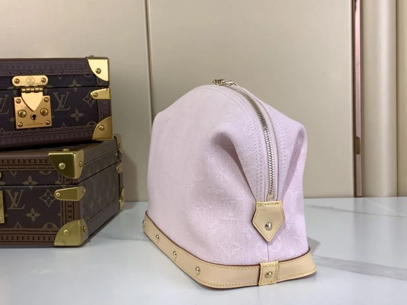Accurate model Louis Vuitton Cosmetic Bags