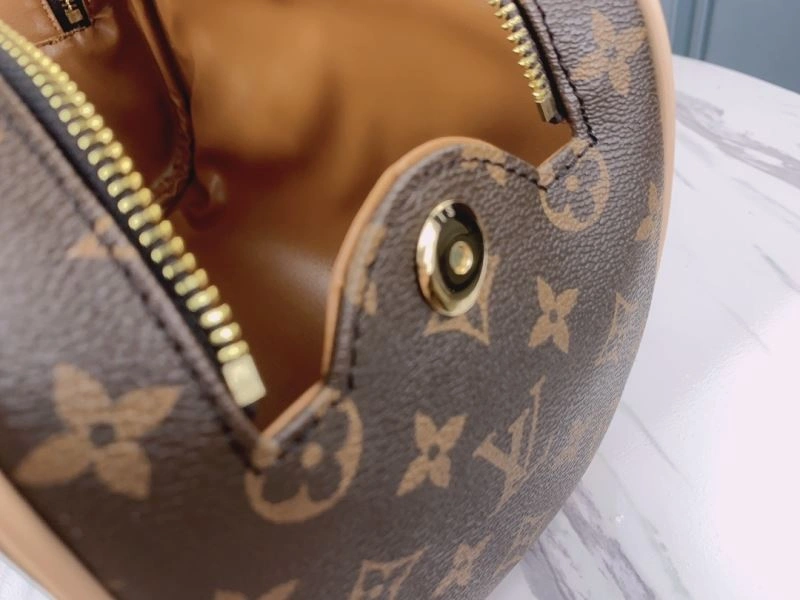 Official Louis Vuitton Cosmetic Bags