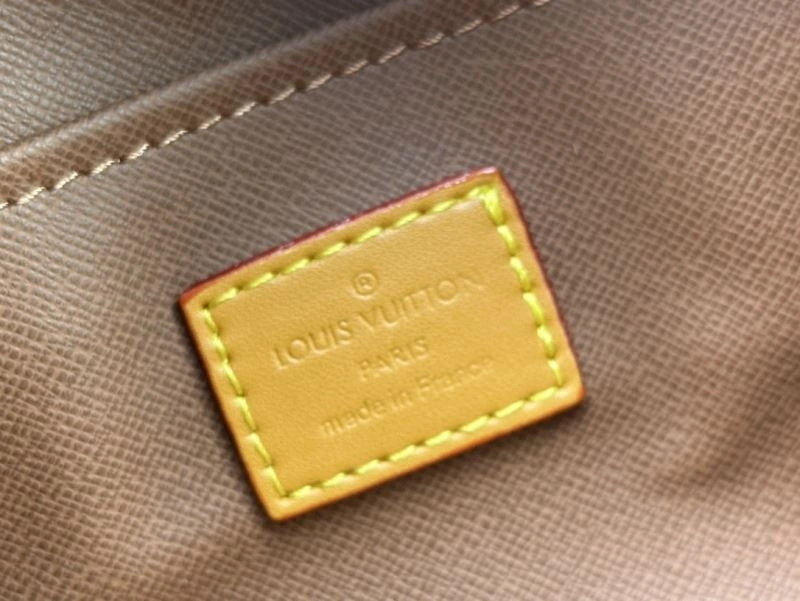 Inexpensive Louis Vuitton Cosmetic Bags