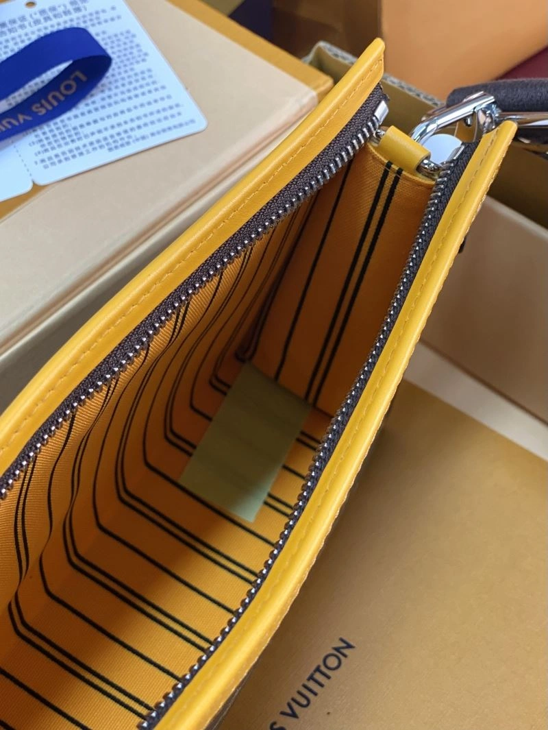Top mirror Louis Vuitton Cosmetic Bags