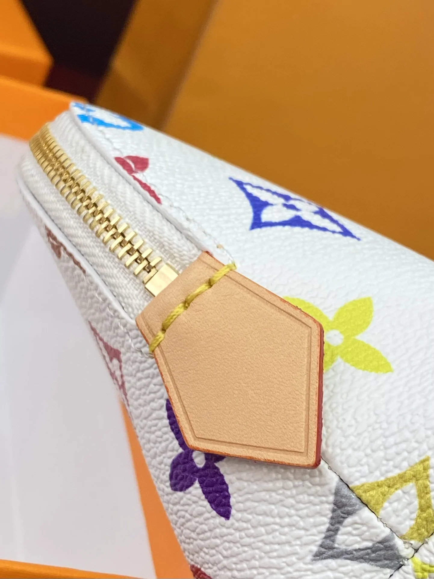 Accurate model Louis Vuitton Cosmetic Bags